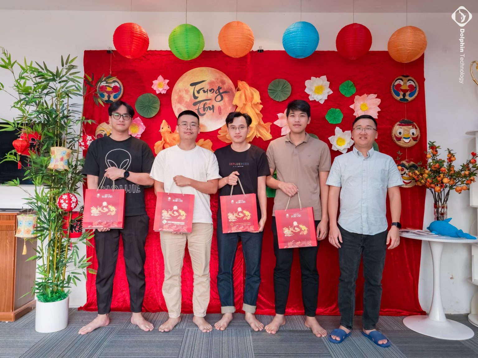 TRUNG THU 2025 – KHI ÁNH TRĂNG KẾT NỐI YÊU THƯƠNG – Dolphin Technology ...